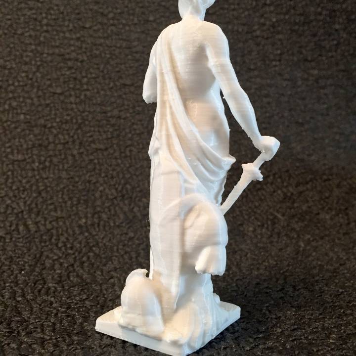 3D Printable Amor patriae by Marchal Geoffrey
