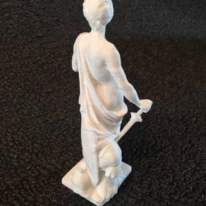 3D Printable Amor patriae by Marchal Geoffrey