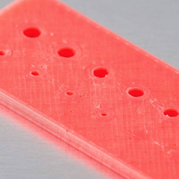 3D Printable Hole / Column Test Print (Customizable) by Walter Hsiao