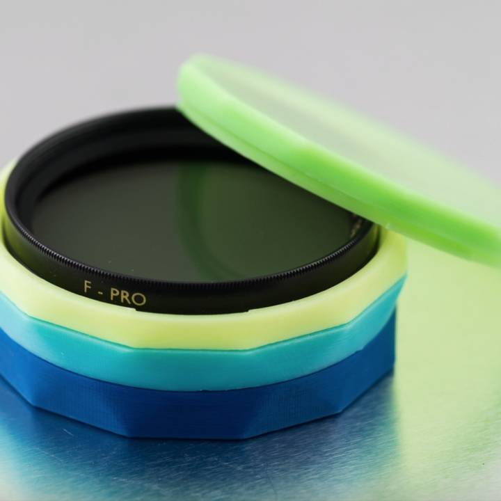 3D Printable Customizable Bayonet Container by Walter Hsiao