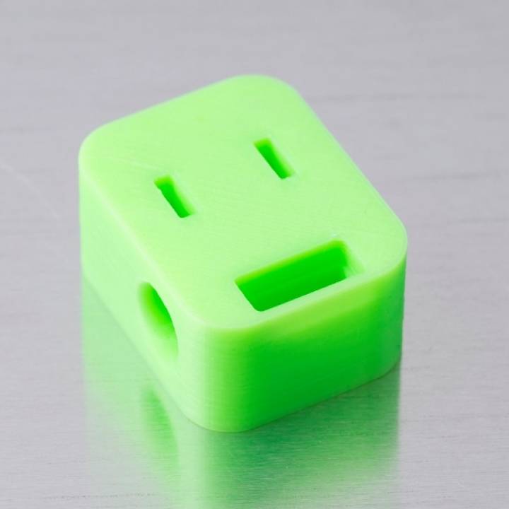 3D Printable Lightning Cable Wrap by Walter Hsiao