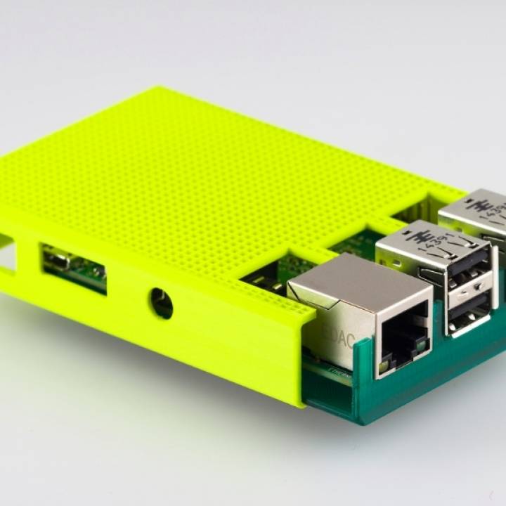 3D Printable Raspberry Pi 2 Case by Walter Hsiao