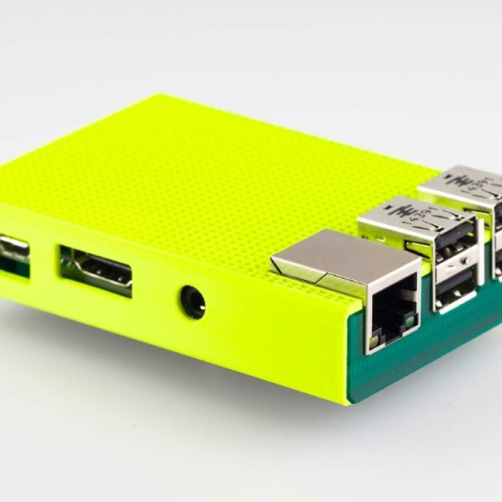 3D Printable Raspberry Pi 2 Case by Walter Hsiao