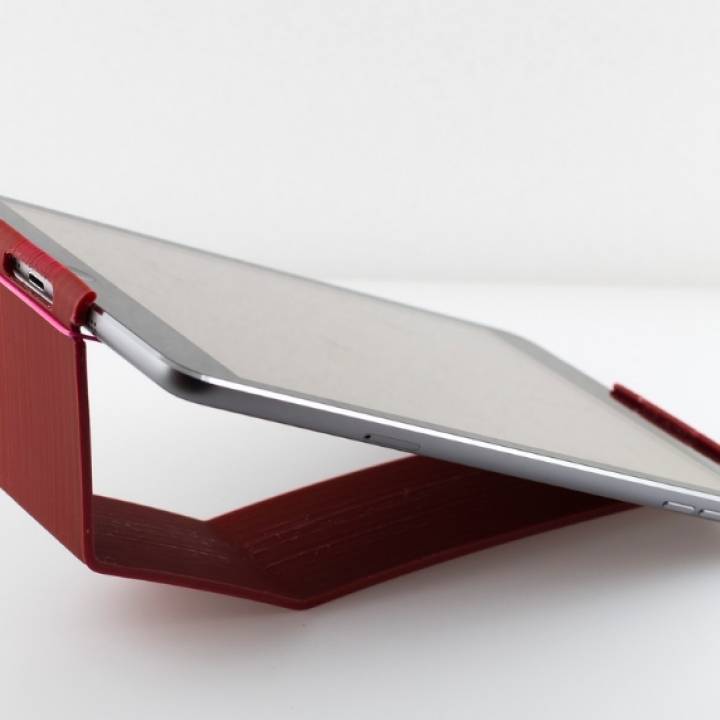 3D Printable iPad Mini Clip Stand by Walter Hsiao
