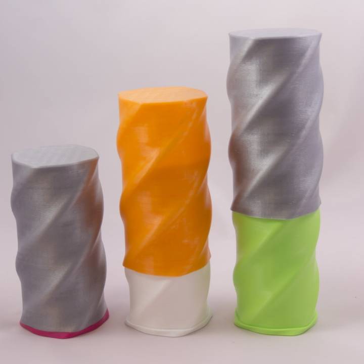 3D Printable Squircle Twist Container by Devin Enrique Büchele de Montes