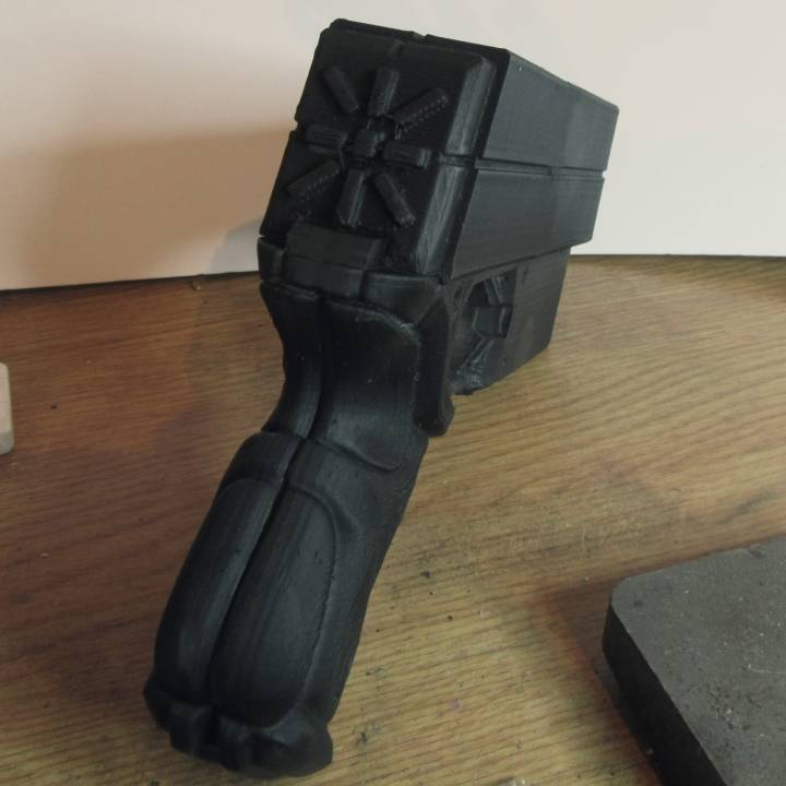 3D Printable BLAME - Gravitational Beam Emitter (Killys Pistol) by ...