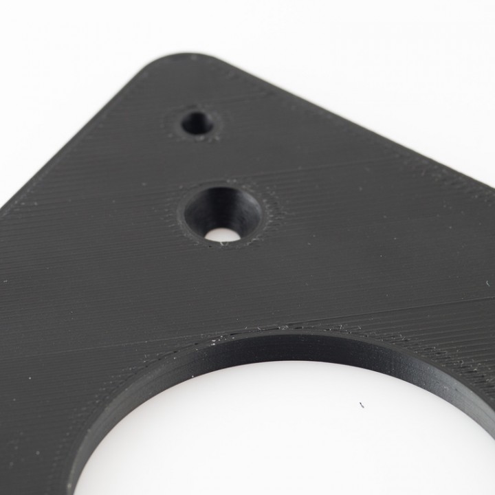 3D Printable 75mm to 100mm Vesa Monitor Plate Adapter by Walter Hsiao
