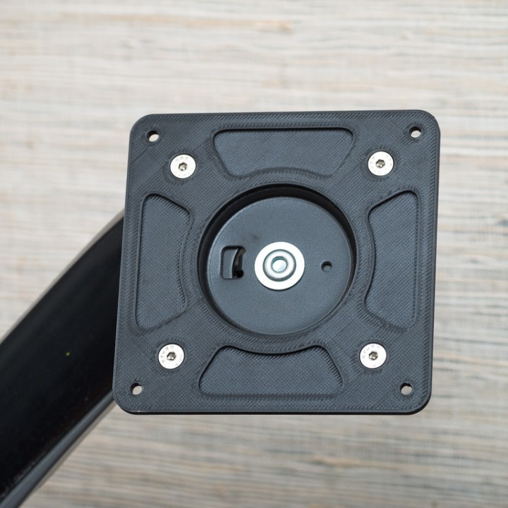 3D Printable 75mm to 100mm Vesa Monitor Plate Adapter by Walter Hsiao