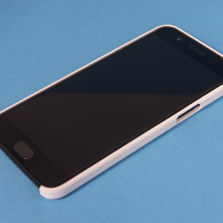 3D Printable OnePlus 5 Phone Case by Devin Enrique Büchele de Montes
