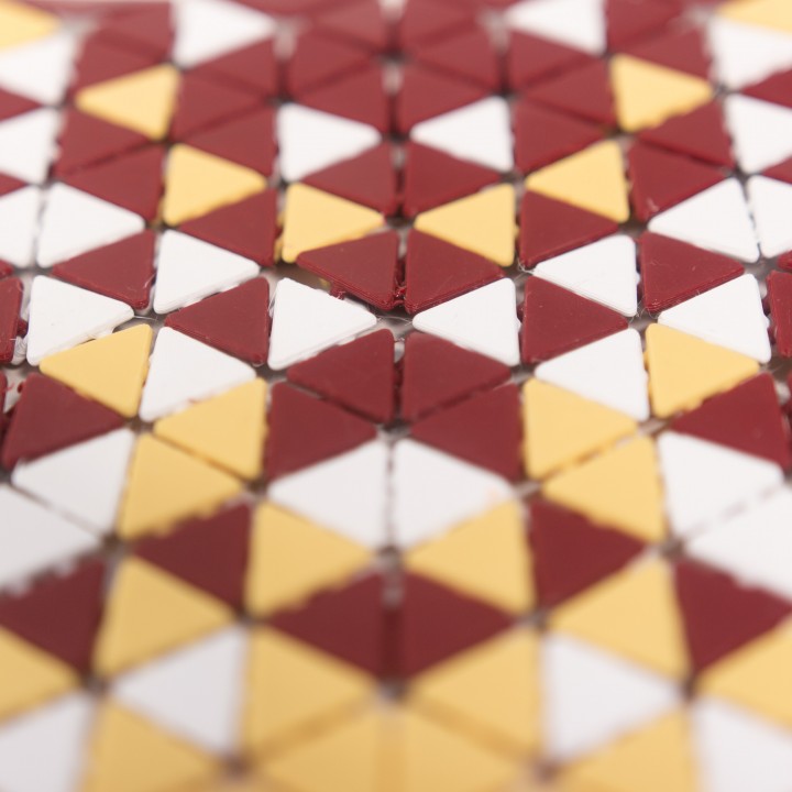 3D Printable Triangle Mesh Fabric by Devin Enrique Büchele de Montes