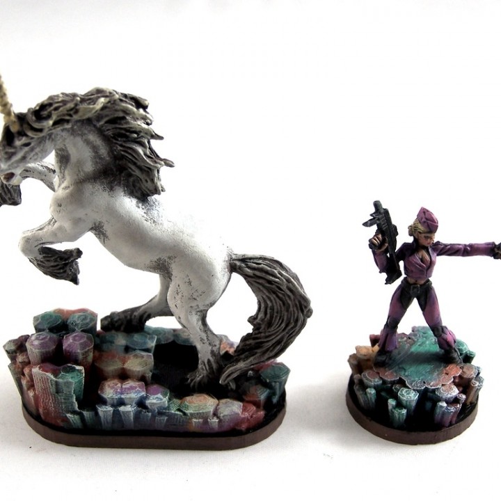 3D Printable Magic Crystal 28mm Scale Miniature Bases by Arian Croft