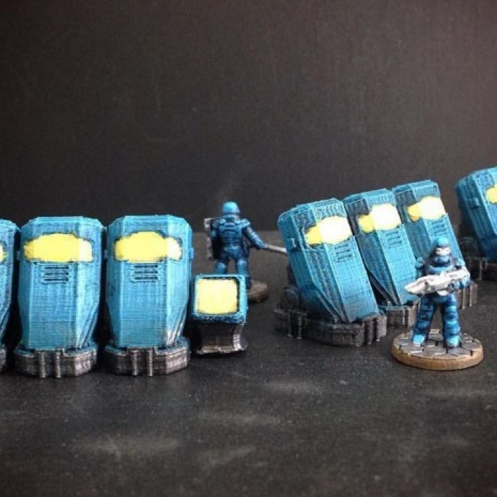3D Printable Cryo-Pods (15mm scale) by Arian Croft