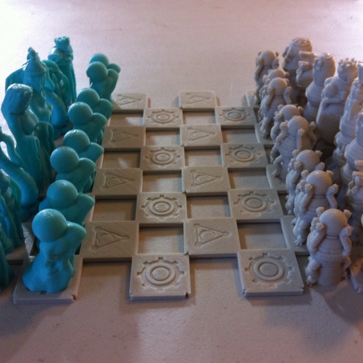 3D Printable Robots Versus Wizards Chess Set by Arian Croft