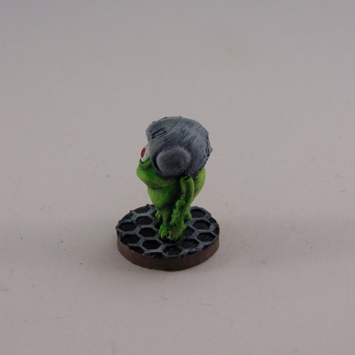 3D Printable Gorb (28mm Miniature) by Arian Croft