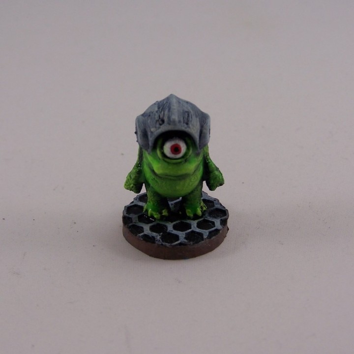 3D Printable Gorb (28mm Miniature) by Arian Croft