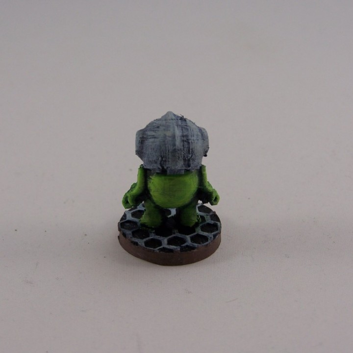 3D Printable Gorb (28mm Miniature) by Arian Croft