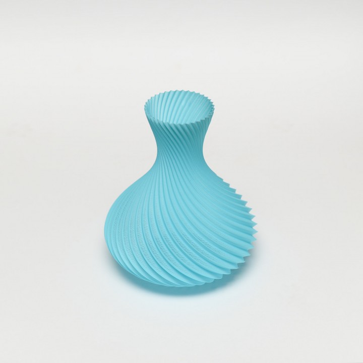 3D Printable Quadratic Vase by Clockspring