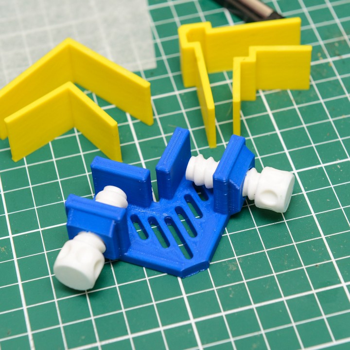 3D Printable Mini Craft Corner Clamp by Clockspring