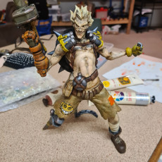 3D Printable Junkrat - Overwatch- 25 cm model by Printed Obsession