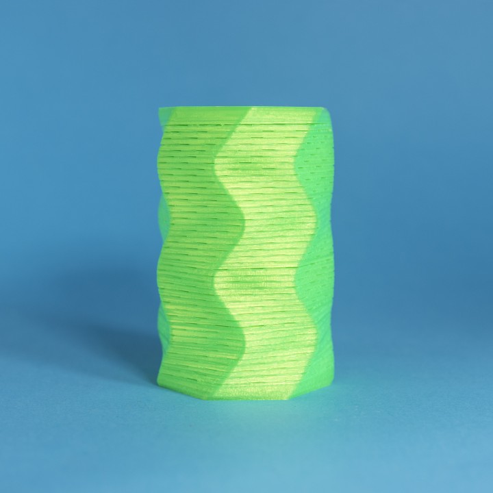 3D Printable Wavy Springo by Devin Enrique Büchele de Montes