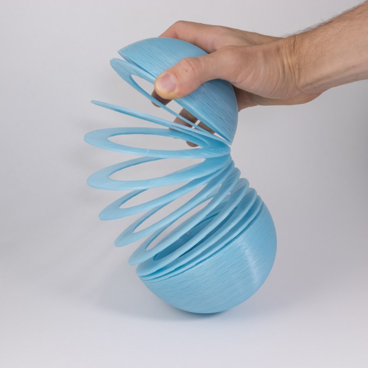 3D Printable Big Springo Sphere by Devin Enrique Büchele de Montes