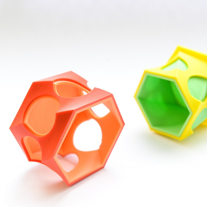 3D Printable Rainbow Hex Twist Box by Clockspring