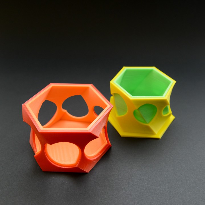 3D Printable Rainbow Hex Twist Box by Clockspring