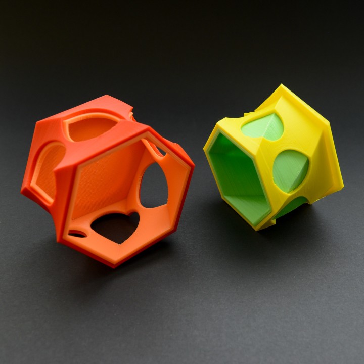 3D Printable Rainbow Hex Twist Box by Clockspring