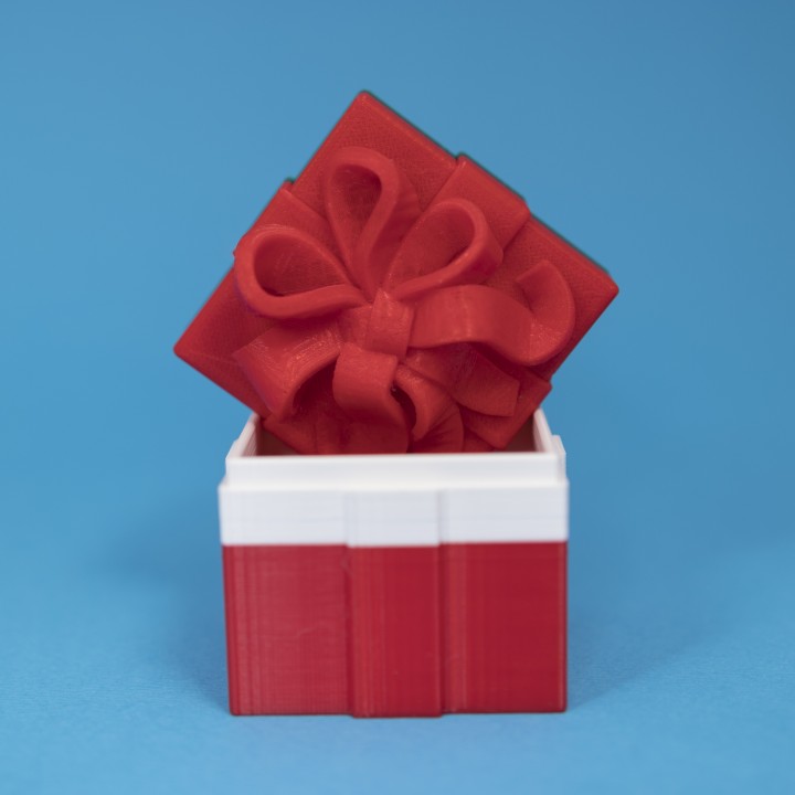 3D Printable Gift Box Container (Single Color Version) by Devin Enrique ...