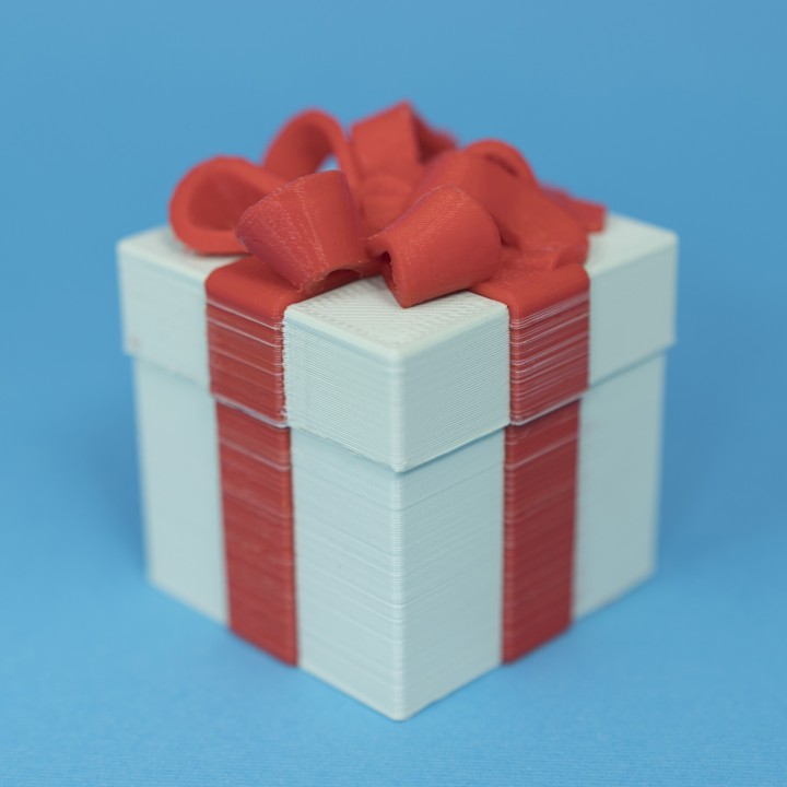 3D Printable Gift Box Container (Dual Color Version) by Devin Enrique ...