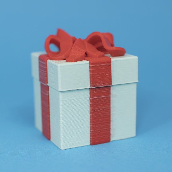 3D Printable Gift Box Container (Dual Color Version) by Devin Enrique ...