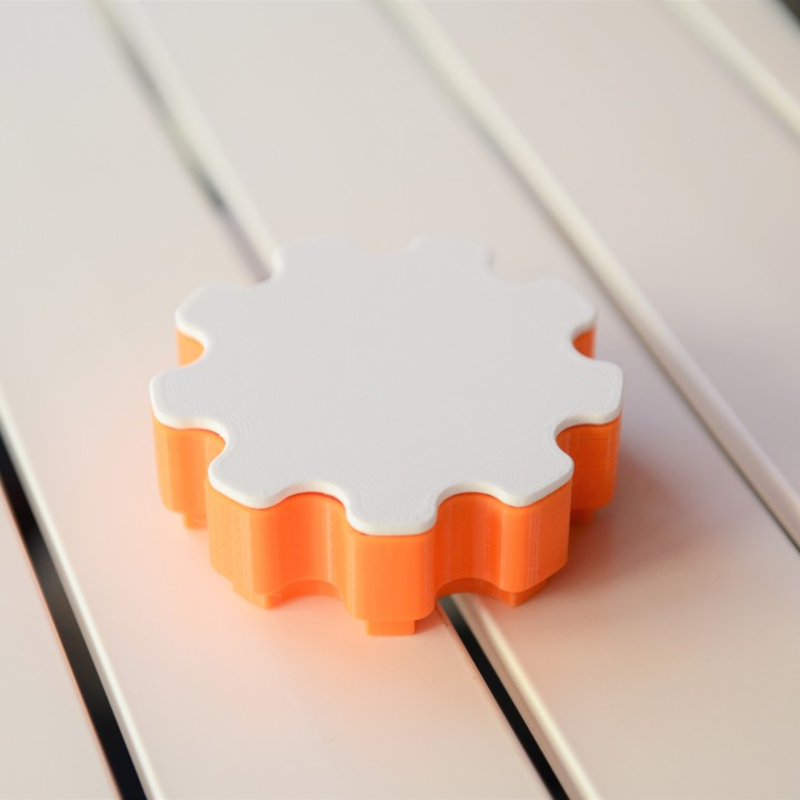 3D Printable Lid for Cog Stacking Box by Clockspring
