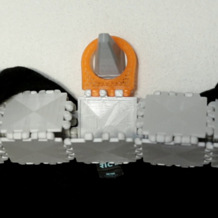 3D Printable Polypanels // Loop Hanger by Devin Enrique Büchele de Montes