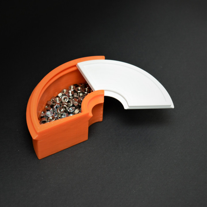 3D Printable Arc Box with Sliding Lid by Clockspring