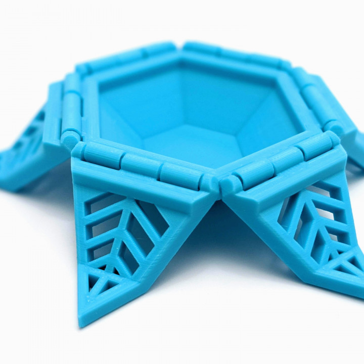 3D Printable Snowflake Hinge Box by Clockspring