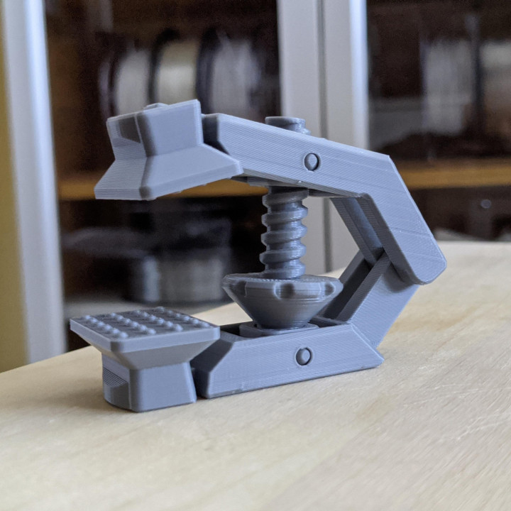 3D Printable Stylish Print-in-Place Clamp by Clockspring