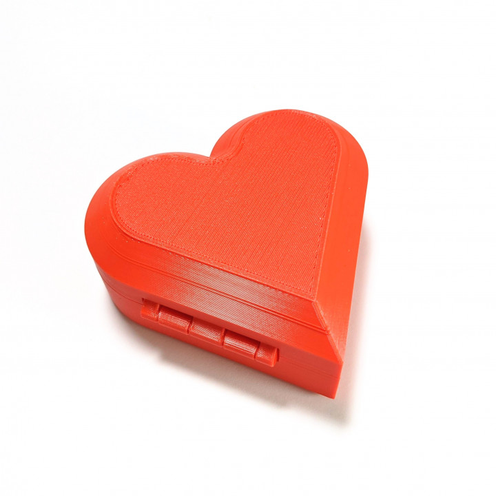 3D Printable Hinged Heart Box (with tutorial video!) by Clockspring