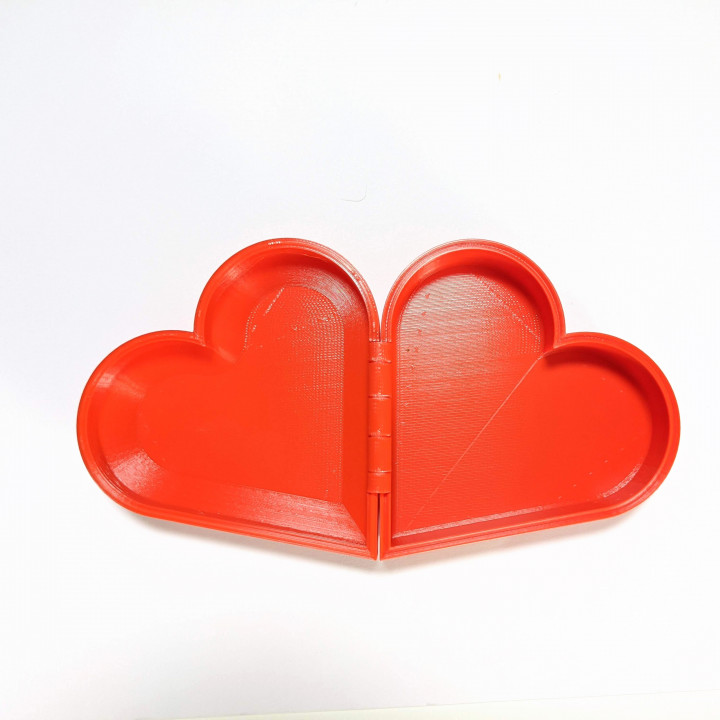 3D Printable Hinged Heart Box (with tutorial video!) by Clockspring