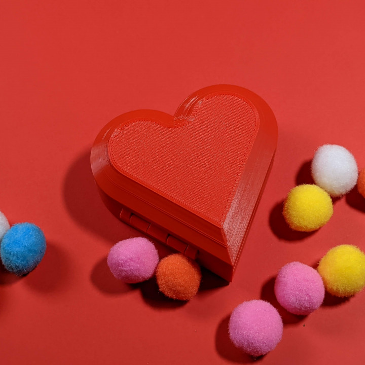 3D Printable Hinged Heart Box (with tutorial video!) by Clockspring