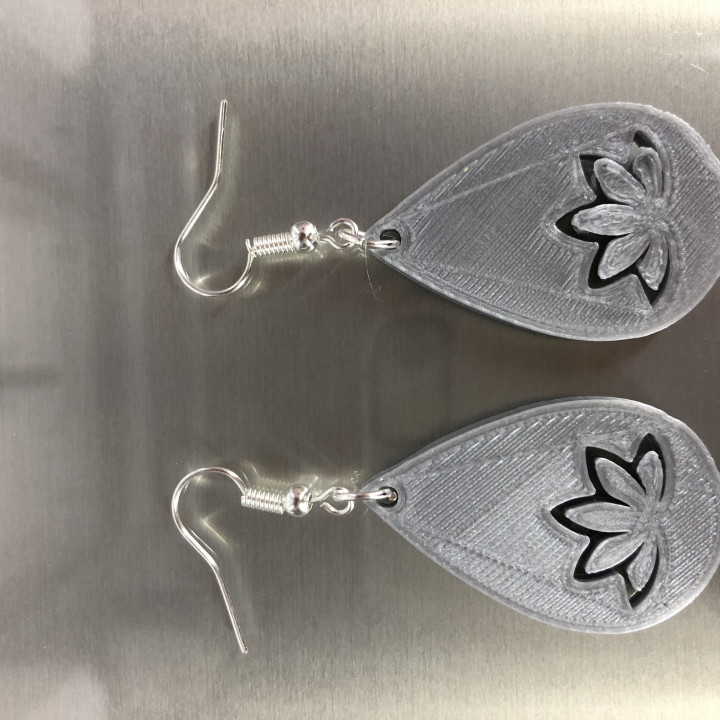 3D Printable Yoga earrings by Idea Lab
