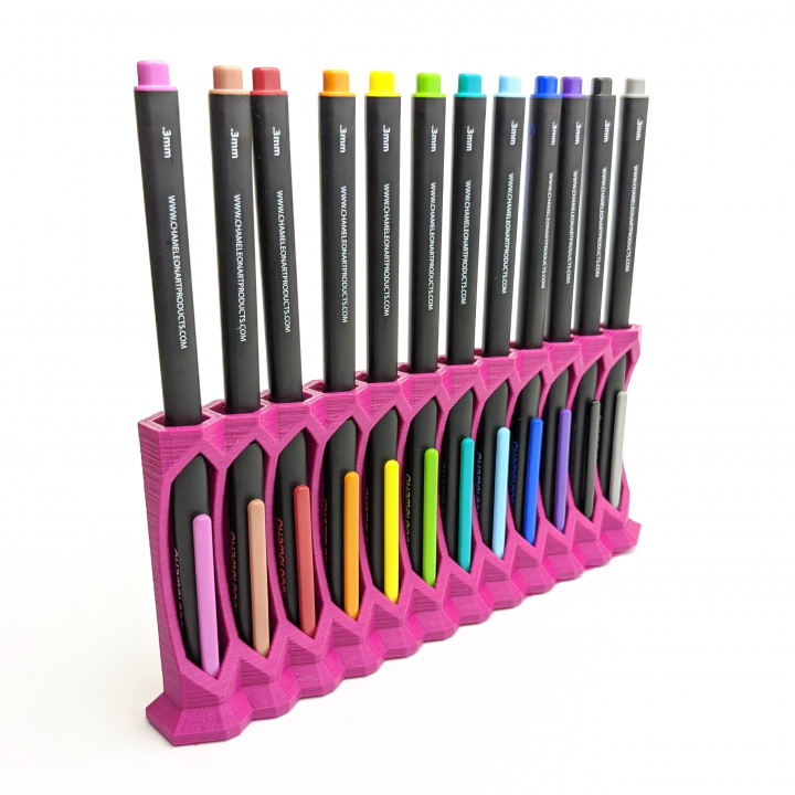 3D Printable Chameleon Pen Stand by Clockspring