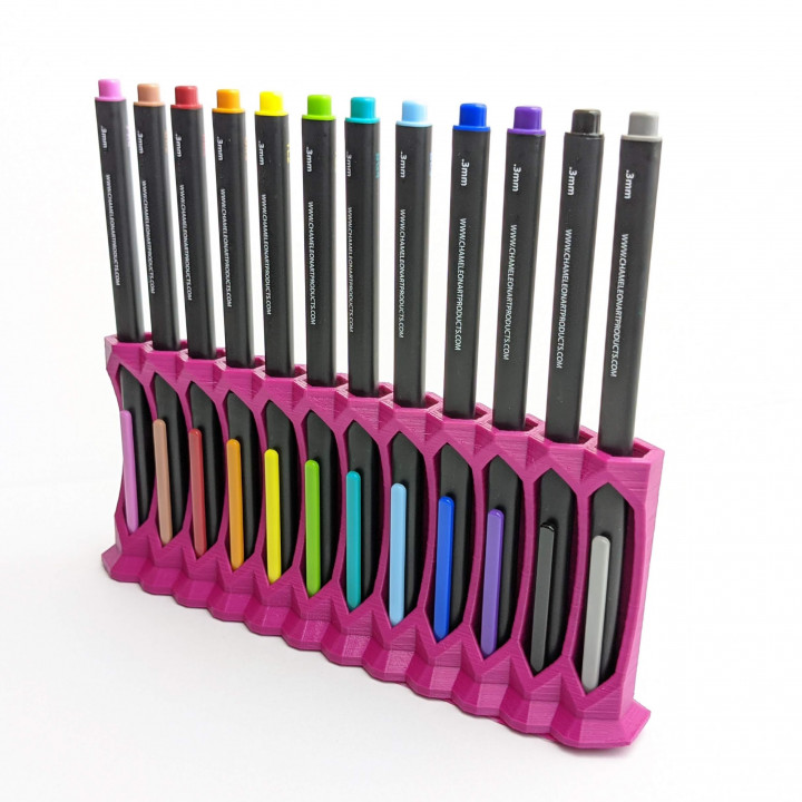 3D Printable Chameleon Pen Stand by Clockspring