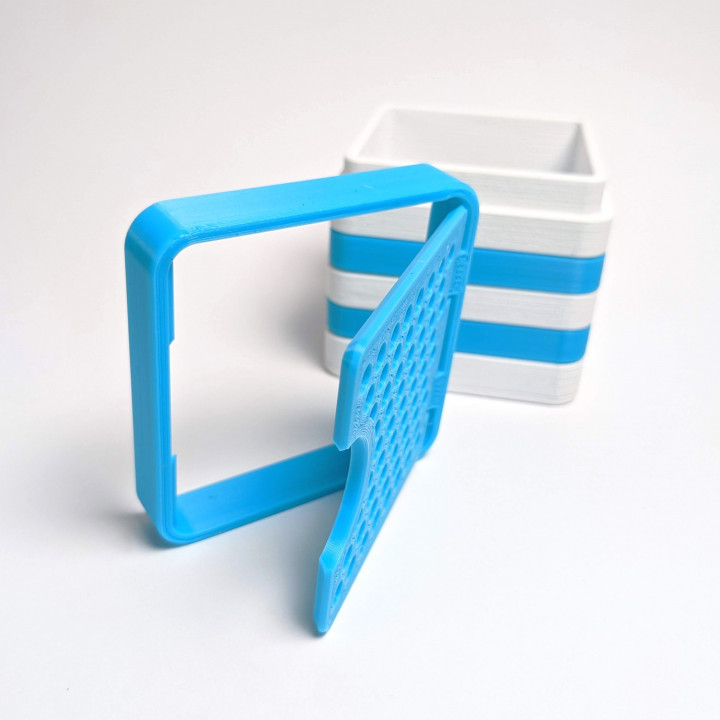 3D Printable Strata Box - assembled stripes and a print-in-place hinged ...
