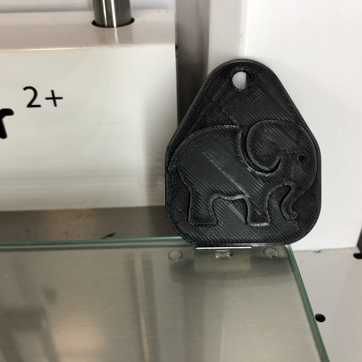 3D Printable keychain elephant by raimonvibe