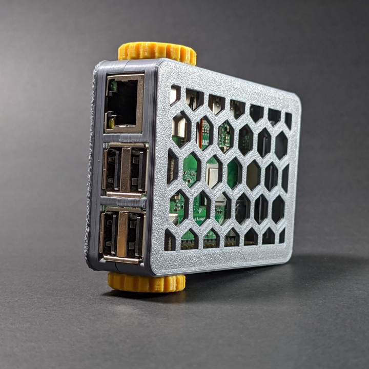 3D Printable Hinged Raspberry Pi case (3B+ etc) by Clockspring