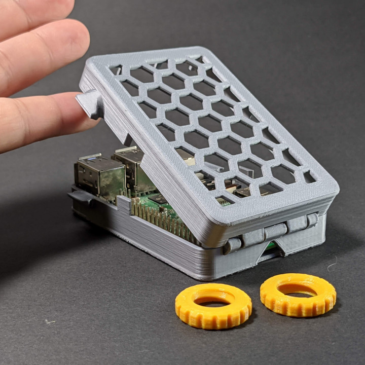 3D Printable Hinged Raspberry Pi case (3B+ etc) by Clockspring