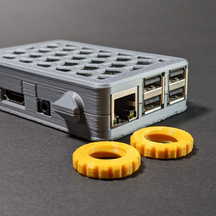 3D Printable Hinged Raspberry Pi case (3B+ etc) by Clockspring