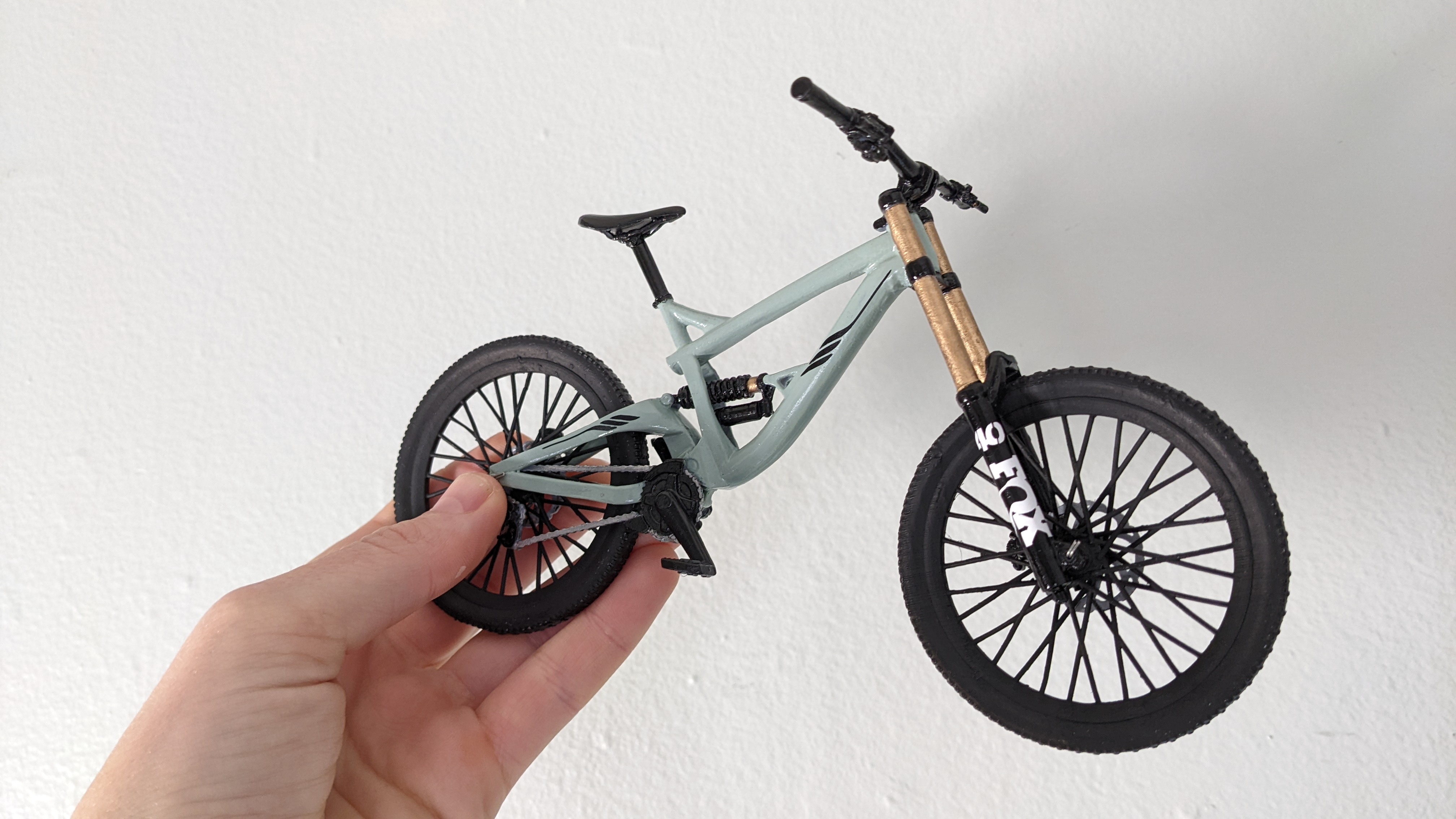 3D Printable Down Hill Mountain bike 1/10 scale by Knight Customs