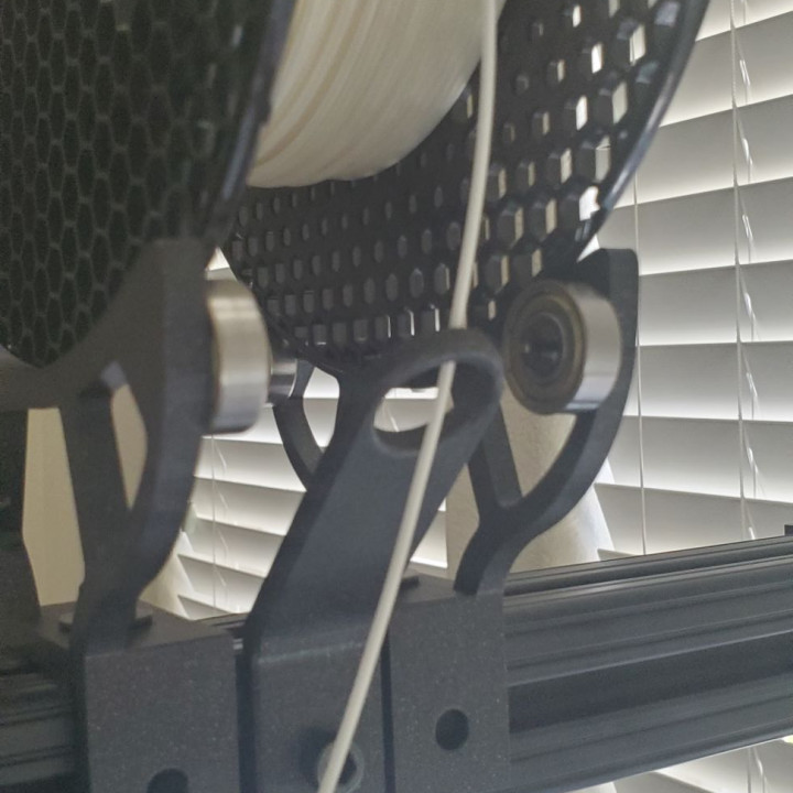 3D Printable Gmax 2 filament guide by Dylan Banera