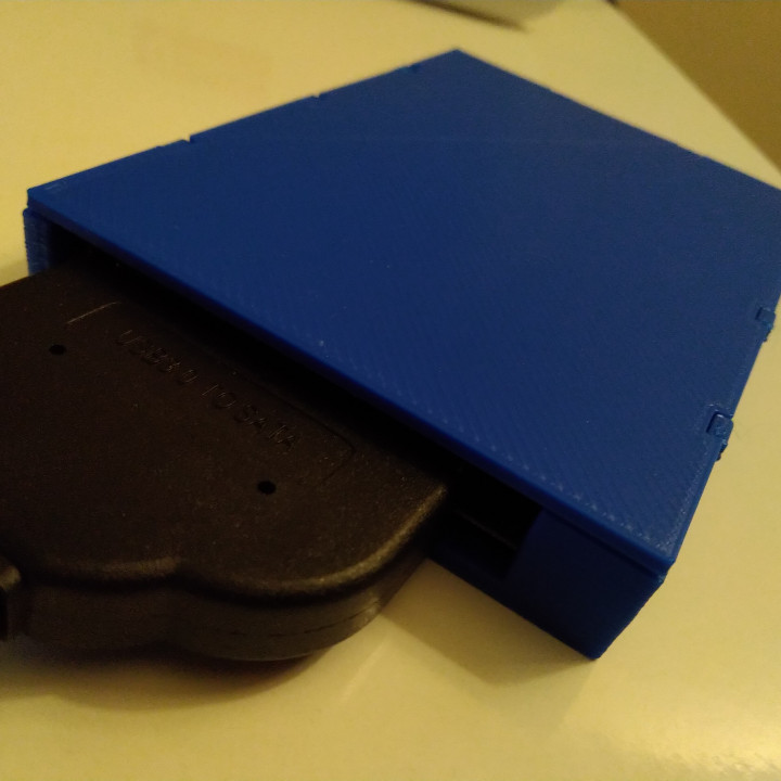 3D Printable HDD enclosure box by Ulaş Arda Can